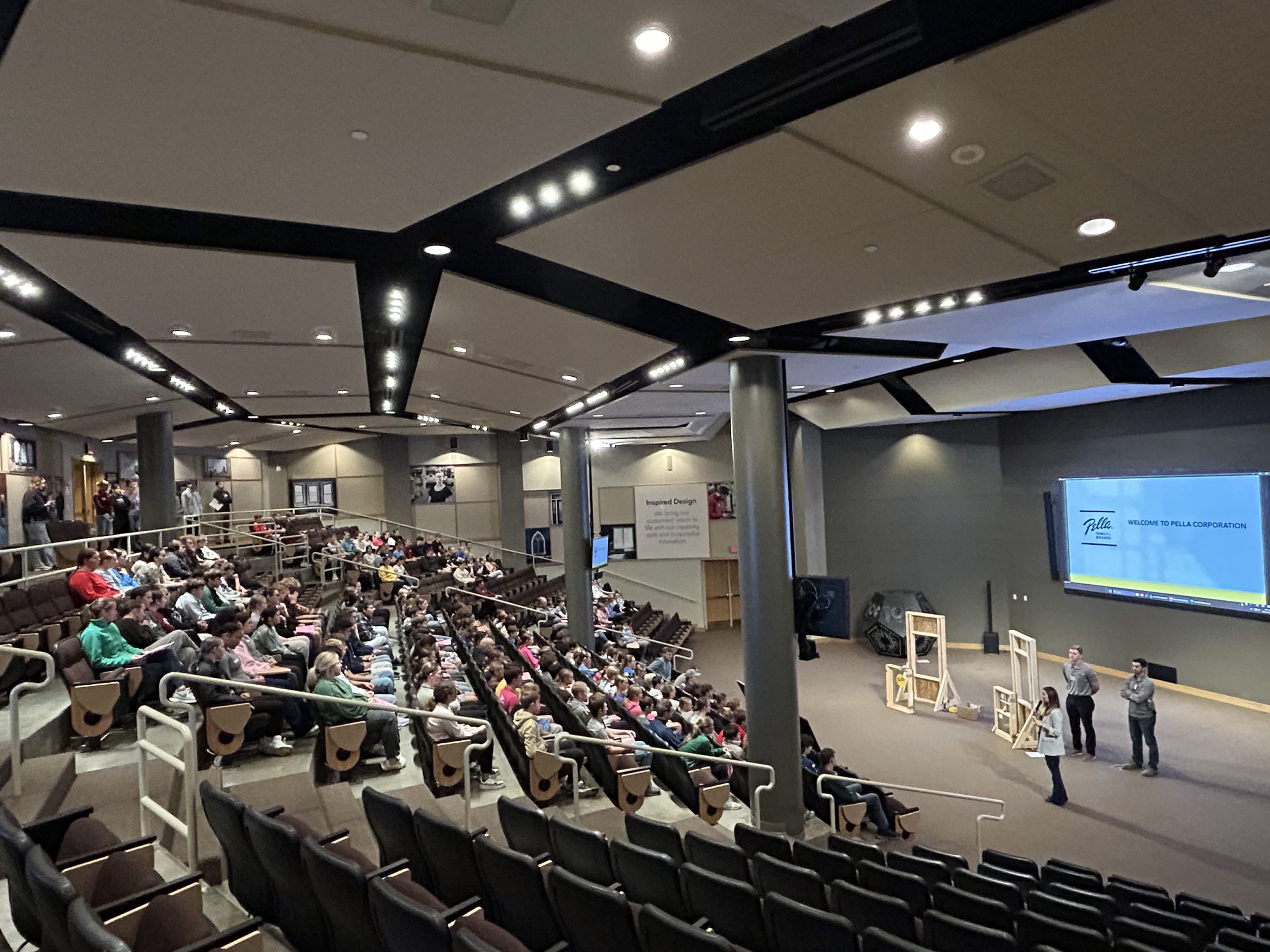 Pella Middle School 8th Graders Tour Pella Corporation - Pella ...